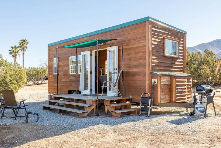 Take a Look Inside This Modular Cabin in the Desert, Perfect for Two ...